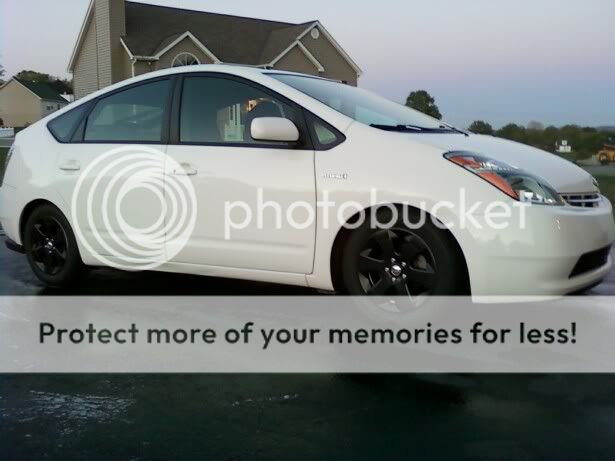 Another lowered white '08 | PriusChat